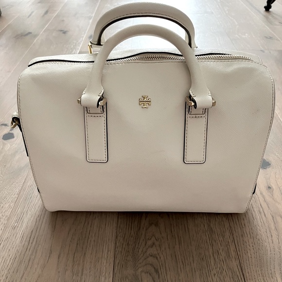 Tory Burch | Bags | Tory Burch Cream Saffiano Leather Large Robinson ...